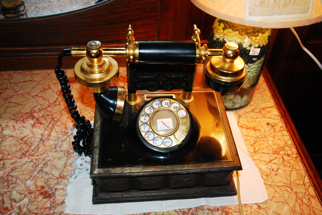 Deco-Tel Personal Telephone – Sweetwater Antiques